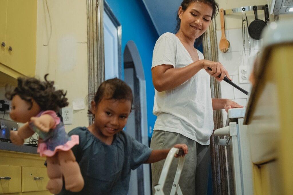 How To be A Good Mother in 23 Wonderful Ways - Parenting Kids and Teens